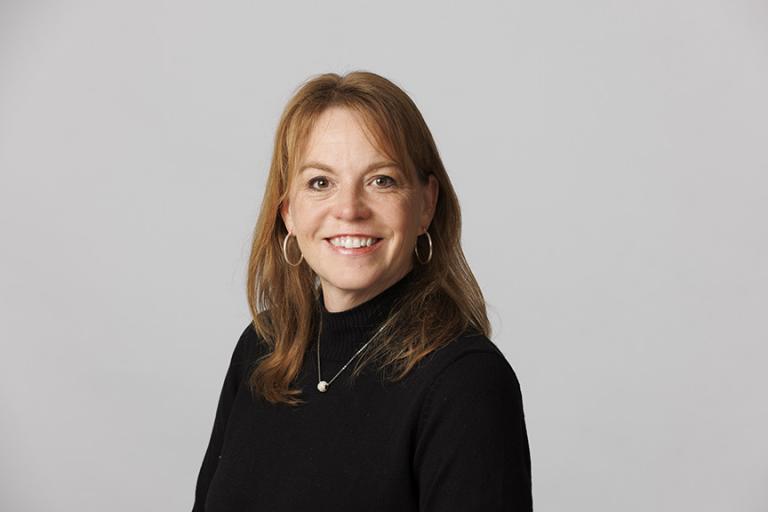 Mattingly receives Outstanding Academic Advising Award | Announce ...